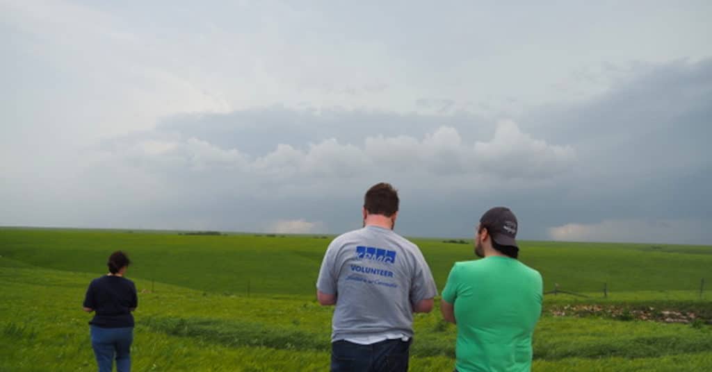 Hi storm chasing community! I am developing the first videogame about storm chasing for PC and I ...